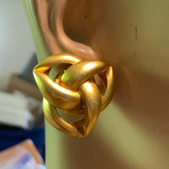 80’s | Jewelry | 8s Bold Chunky Love Knot Celtic Irish Knot Brushed 8k ...